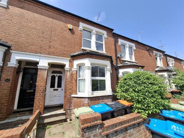 Anson Road, Wolverton, Milton Keynes. 3 bed terraced house to rent £1,395 pcm £322 pw