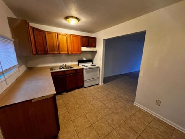 Anthony Wayne Villas and Flats 3 Bedroom Apartment for Rent at 4330 S Anthony Blvd, Fort Wayne, IN 46806 Pettit Rudisill