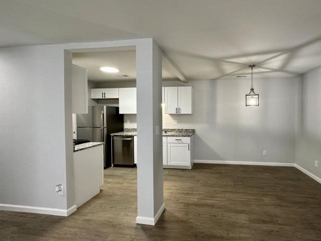Anthos at Pinewood Manor 2 Bedroom Apartment for Rent at 6903 Tara Blvd, Jonesboro, GA 30236