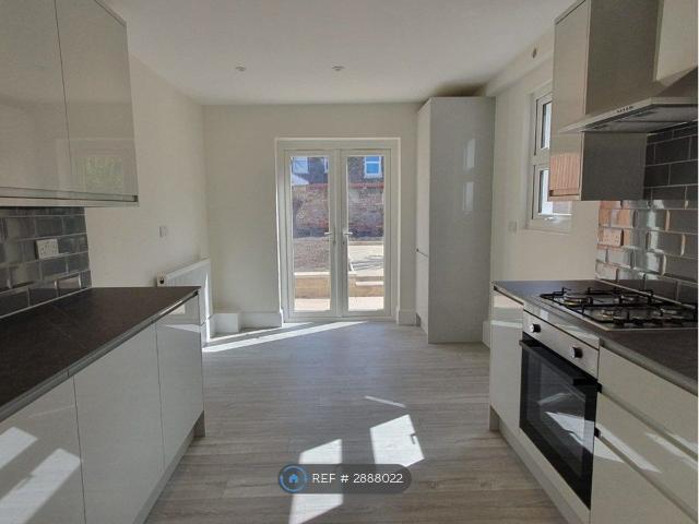 Antill Road, London N15, 4 bed terraced house to rent, £3,100 pcm | PrimeLocation