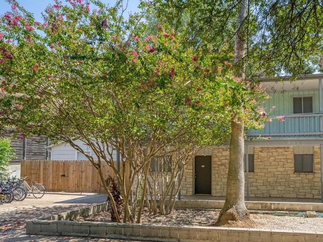 Antilles Apartments 2 Bedroom Apartment for Rent at 2202 Enfield Rd, Austin, TX 78703 West Austin