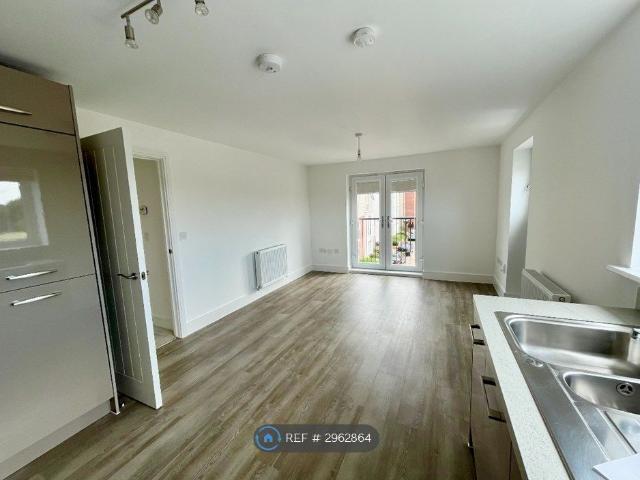 Anton Close, Rugby CV21, 2 bed flat to rent, £1,025 pcm | PrimeLocation