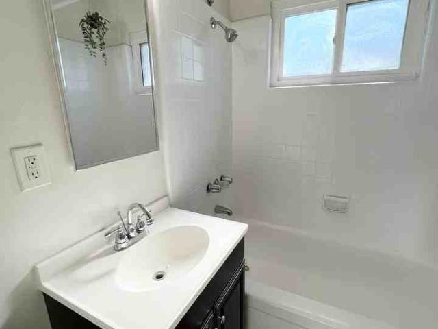 ANZA 2 Auldin Arms Studio Apartment for Rent at 20336 Anza Ave, Torrance, CA 90503