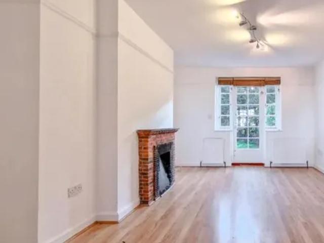 Asmuns Hill, London, NW11 6ET, United Kingdom | 3 bed house for rent #137933020 | Rentberry