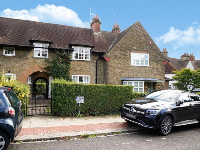Asmuns Place, Hampstead Garden Suburb, NW11, London
