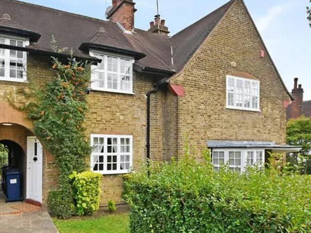 Asmuns Place, London, NW11 7XH, United Kingdom | 3 bed house for rent #168081853 | Rentberry