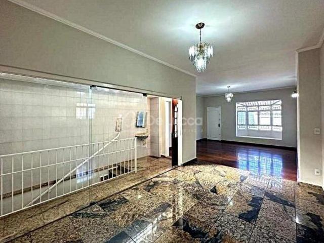 asa no Taquaral com 300m², ótima localização e acabamento de alto padrão