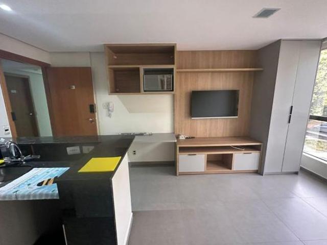 Asa Norte / Kitnet Reformada e Mobiliada / 31m² / garagem coberta / Matrícula Residencial