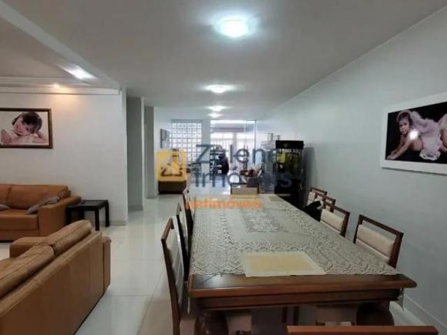 Asa Sul Casa 4 quartos sendo 1 suíte