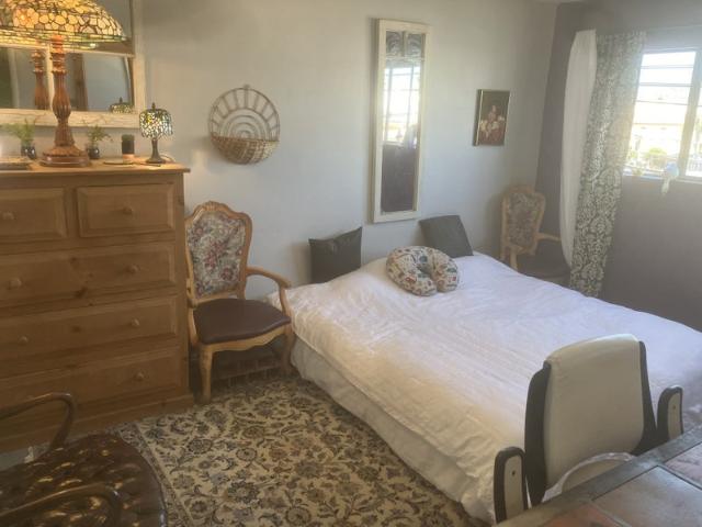 ASAP 2/3 MONTHS BeverlyHills Penthouse Large Room