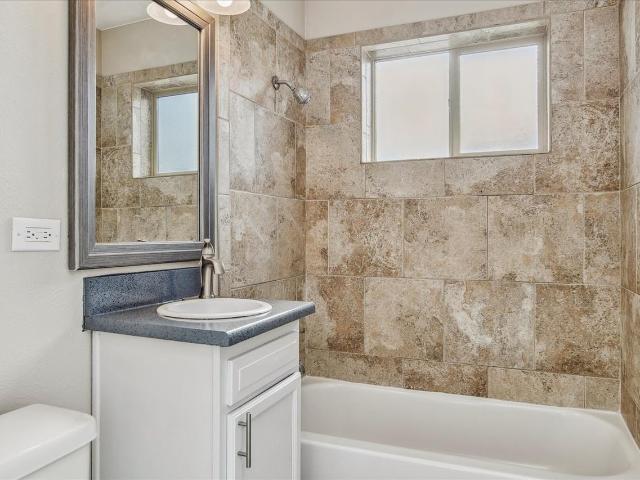 Ascent at Fitzsimons 1 Bedroom Apartment for Rent at 1678 Paris St, Aurora, CO 80010 North Aurora