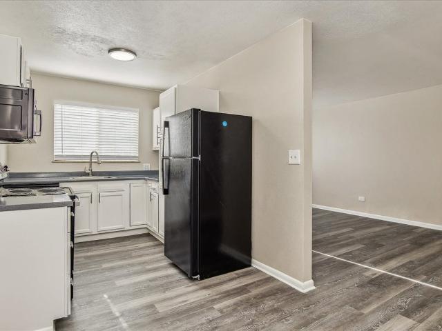 Ascent at Fitzsimons 2 Bedroom Apartment for Rent at 1678 Paris St, Aurora, CO 80010 North Aurora