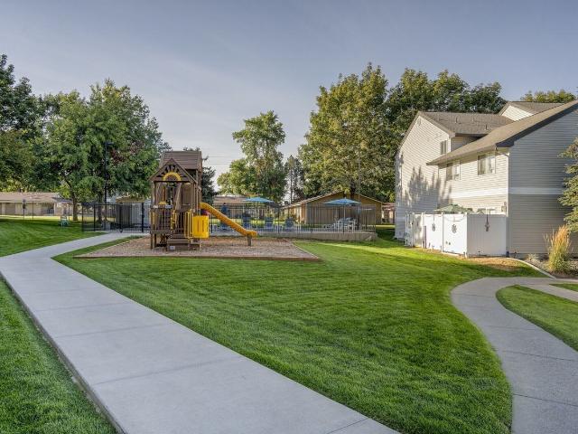 Ascent at South Hill 3 Bedroom Apartment for Rent at 5111 S Regal St, Spokane, WA 99223 Moran Prairie