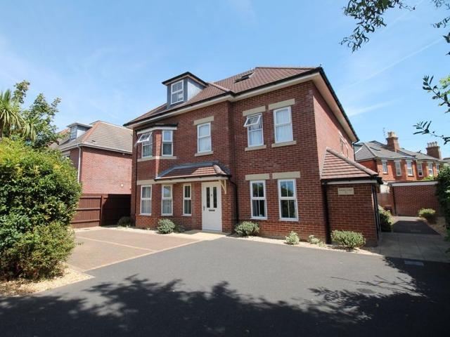 Ascham Road, Bournemouth BH8, 2 bed flat to rent, £1,150 pcm | PrimeLocation