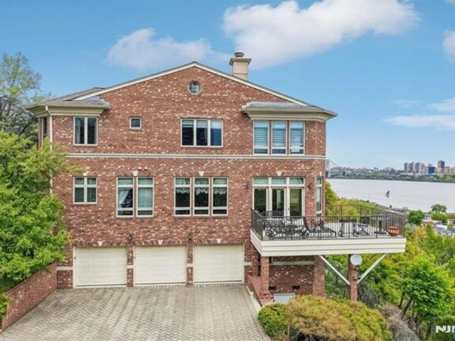 Ascot Way, Fort Lee, Home For Sale