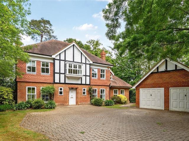 Ascot, Berkshire, SL5 3 bed detached house to rent £4,600 pcm £1,062 pw