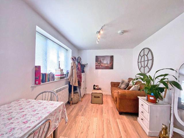 Ascot Court, Aldershot, Hampshire, GU11