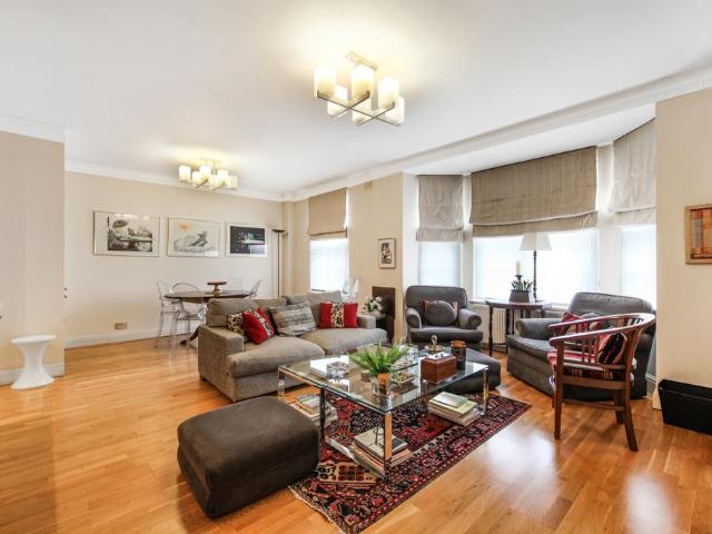 Ascot Court, Grove End Road, London 2 bed flat to rent £5,000 pcm £1,154 pw