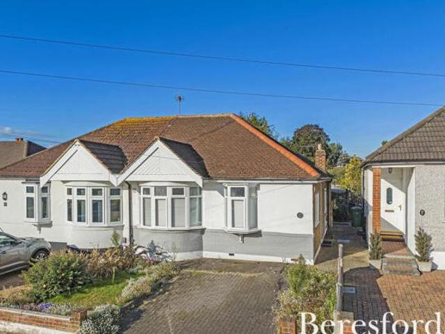 Ascot Gardens, Hornchurch, 2 Bedroom Bungalow