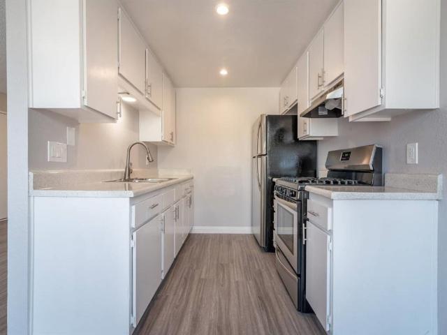 Ascot Park Apartments 1 Bedroom Apartment for Rent at 1422 E 9th St, San Bernardino, CA 92410 Curtis