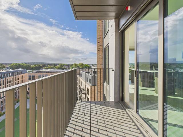 Ascot Road, Watford WD18, 2 bed flat to rent, £2,230 pcm | PrimeLocation