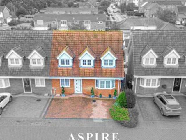 Ashton Court, High Road, 4 Bedroom Semi detached