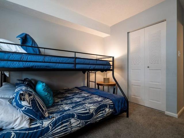 Ashton Brook 3 Bedroom Apartment for Rent at 7832 Royalty Ave, Graymoor Devondale, KY 40222 Graymoor Devondale