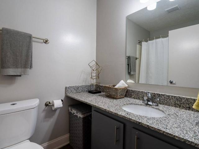 Ashton Brook 2 Bedroom Apartment for Rent at 7832 Royalty Avenue, Graymoor Devondale, KY 40222 Graymoor Devondale