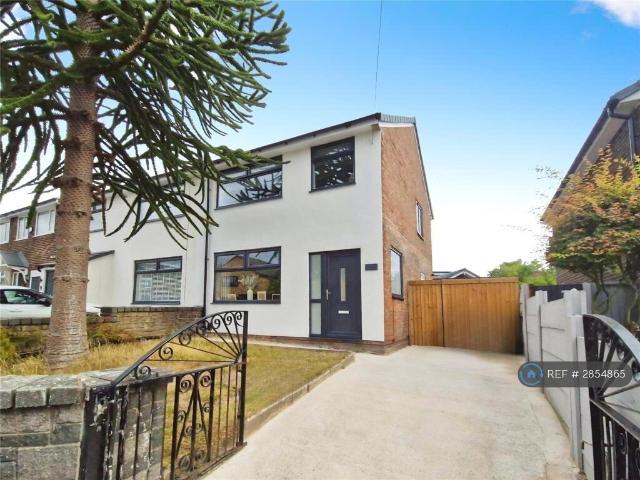 Ashton Field Drive, Manchester, M28 3 bed semi detached house to rent £2,727 pcm £629 pw