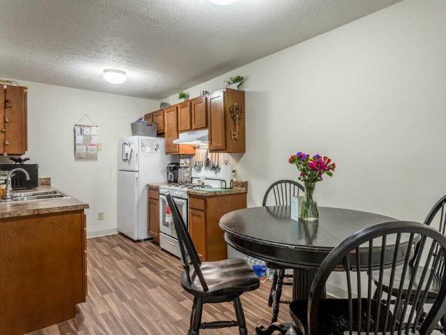 Ashton Meadows 2 Bedroom Apartment for Rent at 3950 Cabot Dr, Springfield, OH 45503