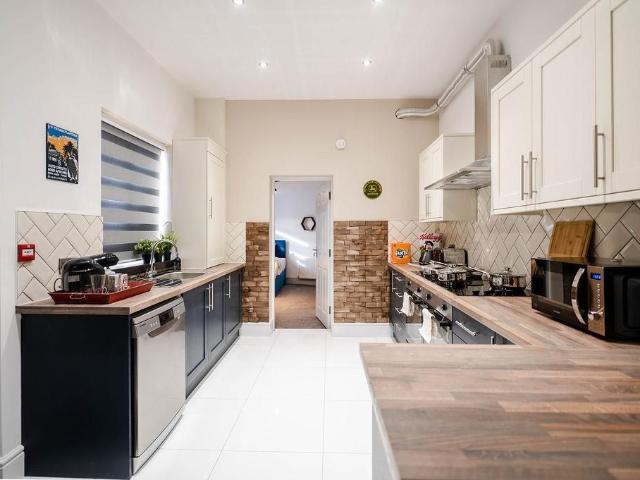 Ashton Road West, Failsworth, Manchester M35, Room to rent, £675 pcm | PrimeLocation
