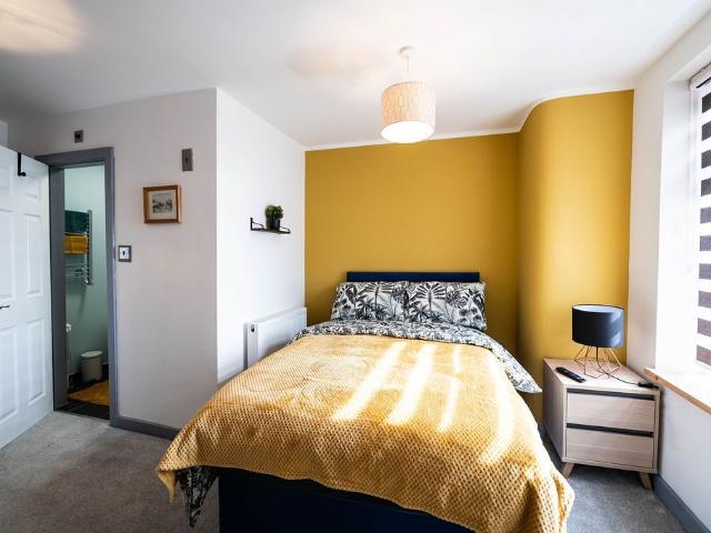 Ashton Road West, Failsworth, Manchester M35, Room to rent, £715 pcm | PrimeLocation