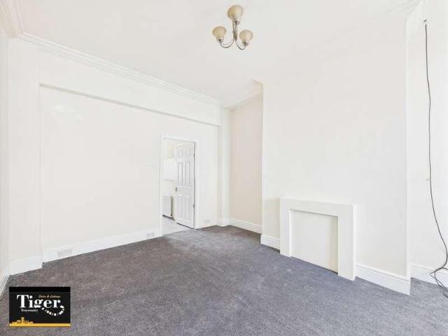 Ashton Road, Blackpool, FY1