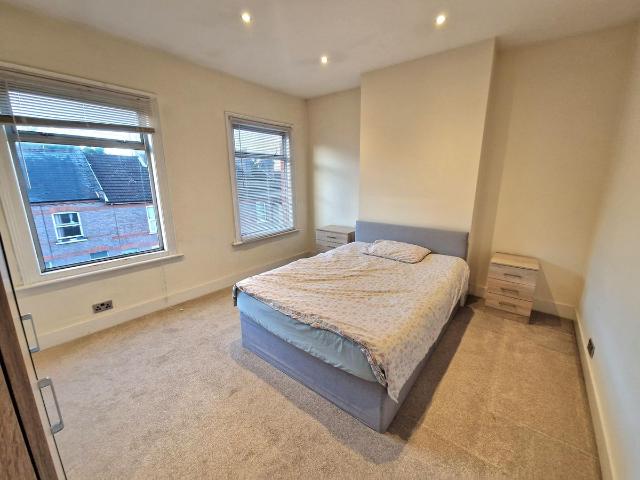 Ashton Road, Luton LU1, 4 bed property to rent, £1,750 pcm | PrimeLocation