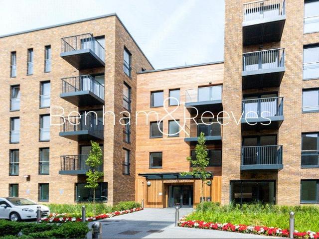 Ashton Reach, London, SE16 1 bed apartment to rent £1,950 pcm £450 pw