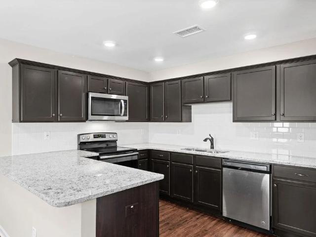 Ashton Ridge at Westcreek 2 Bedroom Apartment for Rent at 1060 W Creek Coyote Trl, Clarksville, TN 37042