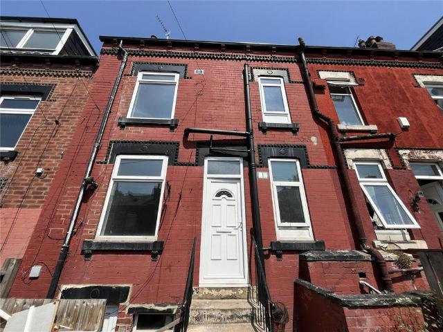 Ashton Terrace, Harehills, Leeds, LS8 3 bed terraced house to rent £1,025 pcm £237 pw