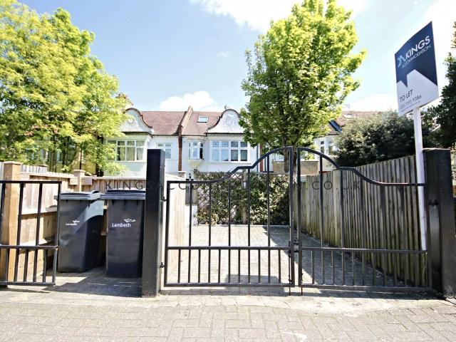 Ashurst Gardens, Tulse Hill, Tulse Hill SW2, Studio to rent, £1,100 pcm | PrimeLocation