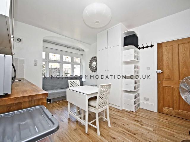 Ashurst Gardens, Tulse Hill SW2, Studio to rent, £1,150 pcm | PrimeLocation