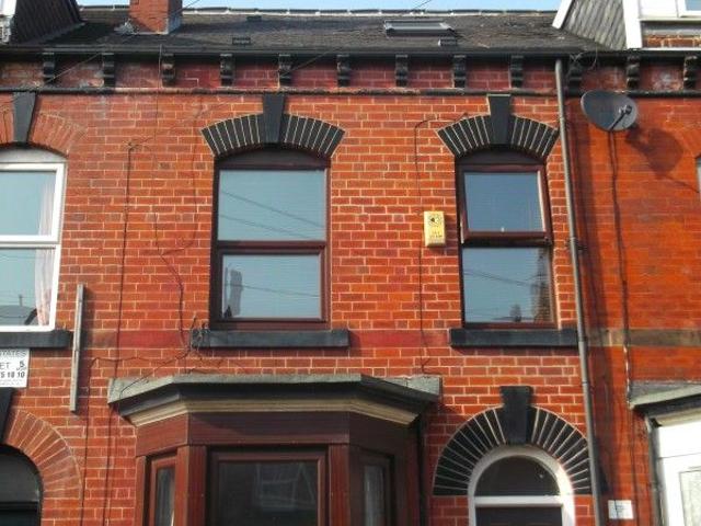 Ashville Grove, Leeds LS6, 3 bed terraced house to rent, £900 pcm | PrimeLocation