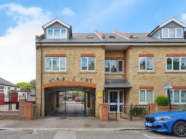 Ashville Road, London, E11 2 bed flat to rent £1,800 pcm £415 pw