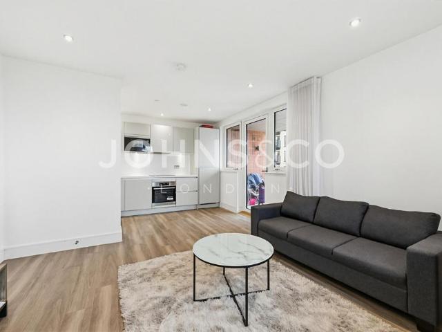 Ashwell House, Healum Avenue. 1 bed apartment to rent £1,647 pcm £380 pw