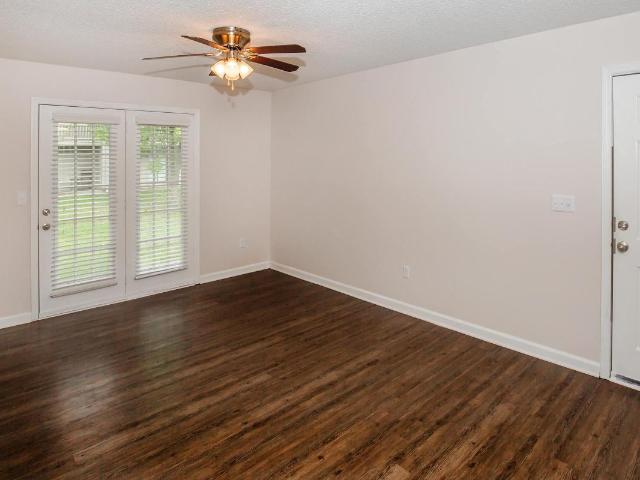 Ashwood Cove 3 Bedroom Apartment for Rent at 1211 Hazelwood St, Murfreesboro, TN 37130