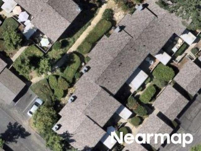 Ashwood Dr
