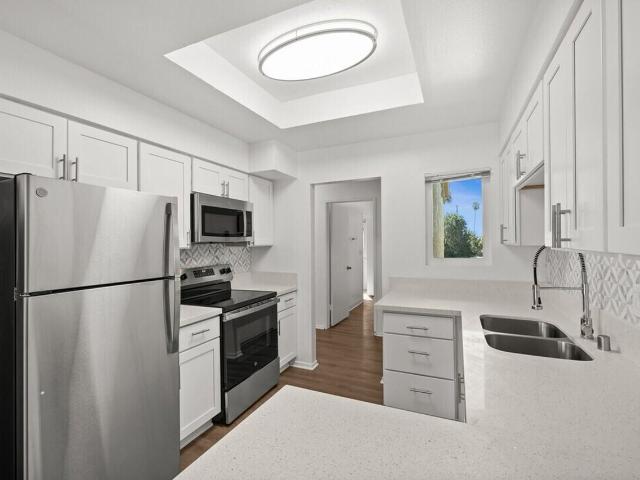 Ashwood Gardens 1 Bedroom Apartment for Rent at 99 N Ashwood Ave, Ventura, CA 93003