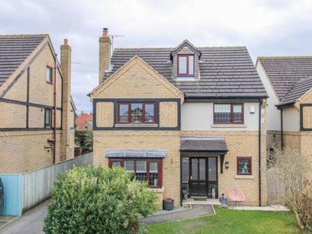 Ashwood Heights, Middlestown, 5 Bedroom Detached