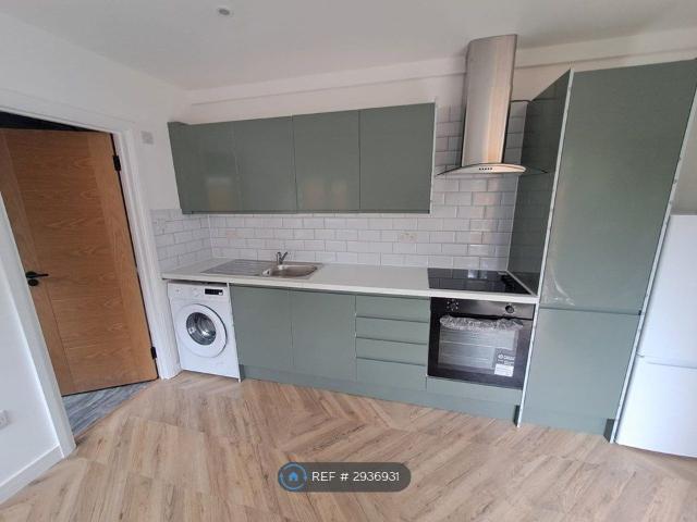 Ashwood Road, London E4, Studio to rent, £1,100 pcm | PrimeLocation