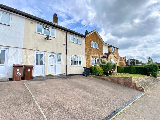 Ashwood Road, Potters Bar EN6, 3 bed terraced house to rent, £2,200 pcm | PrimeLocation