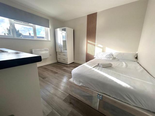 Ashwood Road, Potters Bar, Hertsmere EN6, Room to rent, £1,050 pcm | PrimeLocation