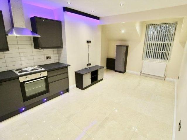 Ashwood Terrace 2 bed house share to rent £1,472 pcm £340 pw